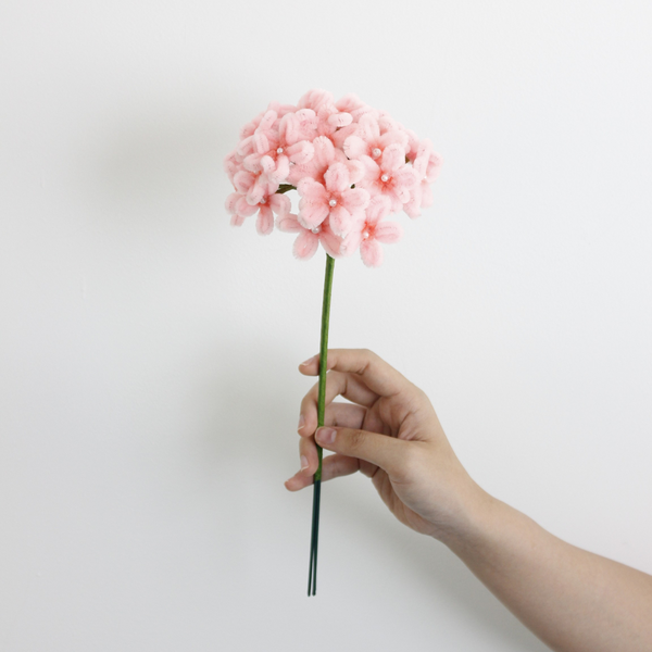 Elle Blooming | Making Pipe Cleaner Flowers Tutorials
